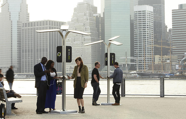 Solar-Powered Public Charging Stations Will Keep New Yorker's Phones ...